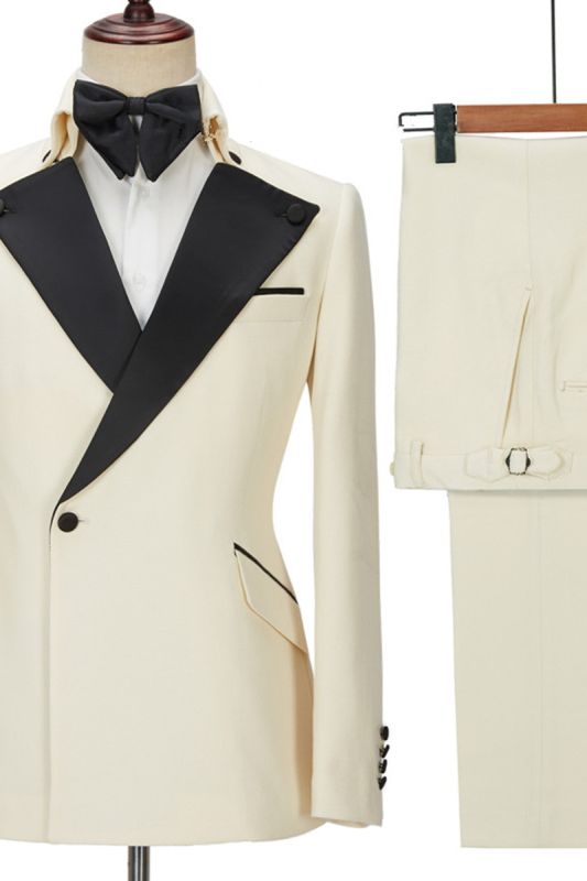 Alvin Off White Slim Fit One Button Trendy Mens Suit | Bradymensuit